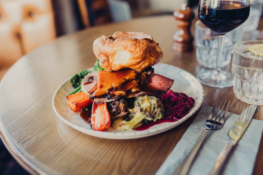 Pub and Restaurant in Hawkshead – The Queens Head Inn.